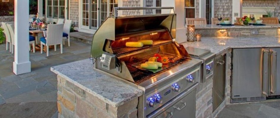 Make Sure to Incorporate These Amenities Into Your Outdoor Kitchen ...